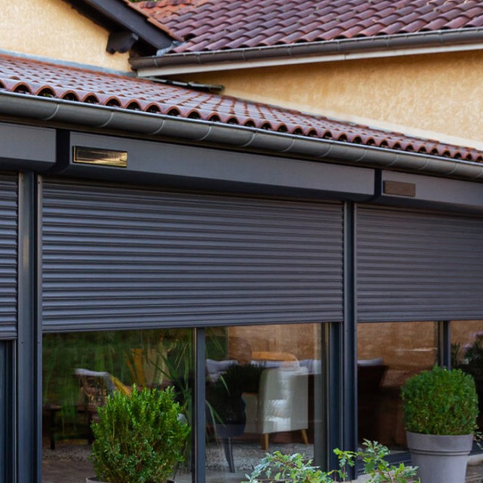 Rolety z napędem solarnym | Somfy